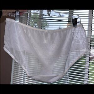 Bali | Intimates & Sleepwear | Vtg Bali White Lace Desire Panty Plus ...